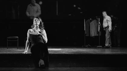„Spune-mi ce vezi în mine?” Teatrul „Eugène Ionesco” provoacă publicul ...